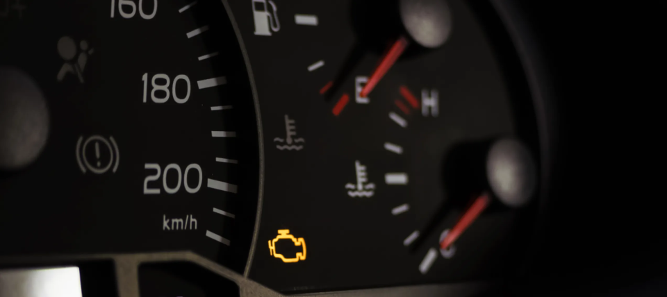 Spia motore accesa? Come risolvere in 7 step veloci